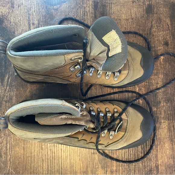 Montrail | Shoes | Montrail Hiking Boots Goretex Vibram Sole | Poshmark
